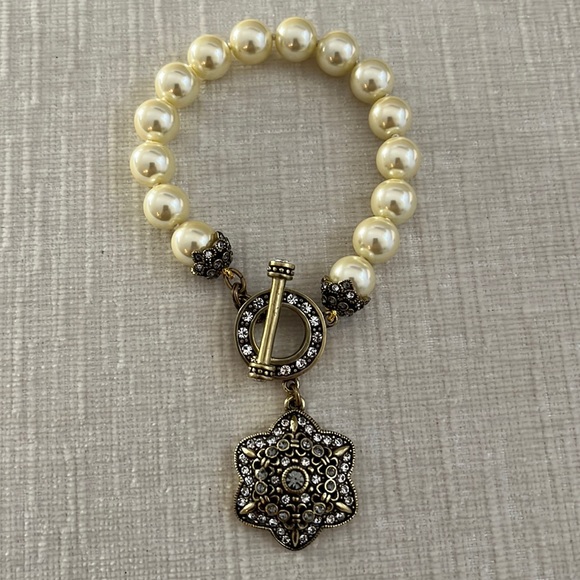 Heidi Daus | Jewelry | Heidi Daus New Faux Pearl And Crystal Toggle ...